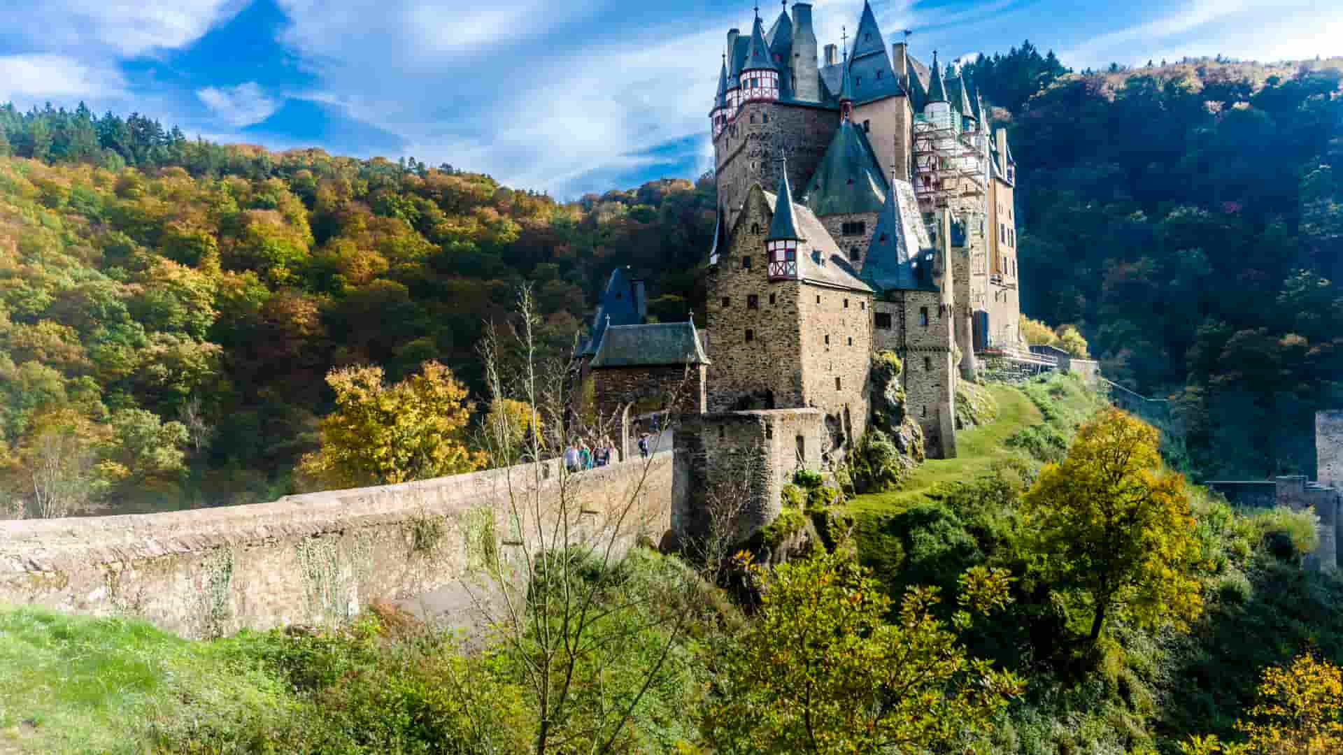5 German Castles to Make Your Gothic Dreams Come True! - Urban Ground